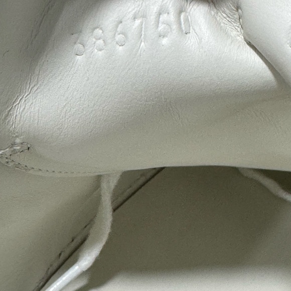 Gucci | Shoes | Gucci New Ace Crocodile Embossed Sneakers White Mens Gg ...